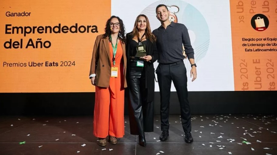 Antofagasta: Jessica Rubina de Empanadas Florencia recibe el título de ...